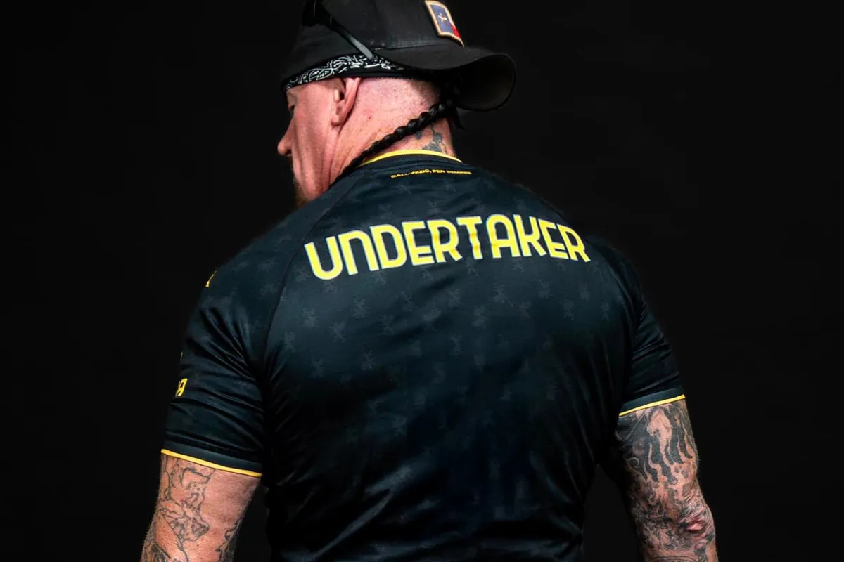 The Undertaker se vuelve fanático del Genoa de Johan Vázquez con ...