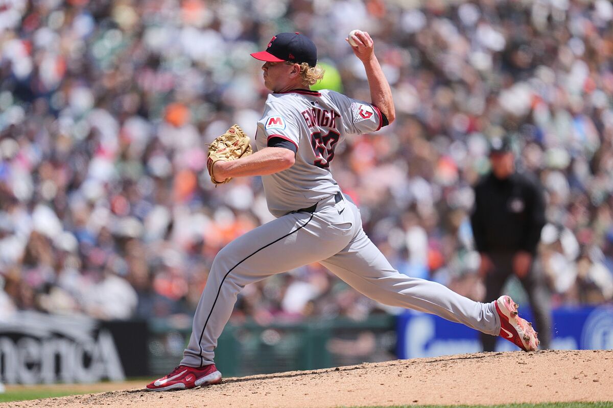 El relevista Nic Enright cumple su sueño al debutar en la MLB tras una ...