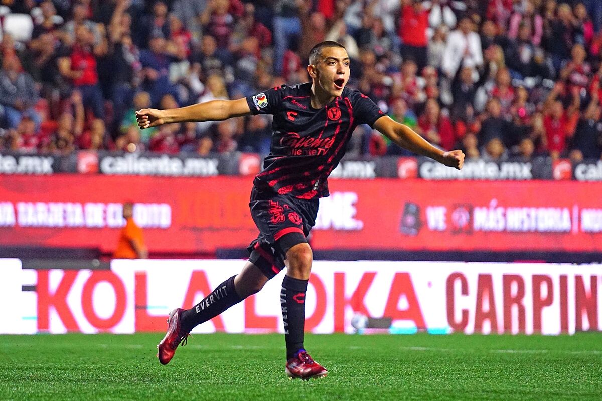 Xolos entra en buena racha con gol histórico de Gil Mora, el más joven ...