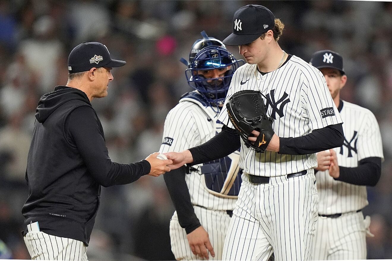Las cosas que deben hacer los Yankees después de su fracaso en 2025 ...